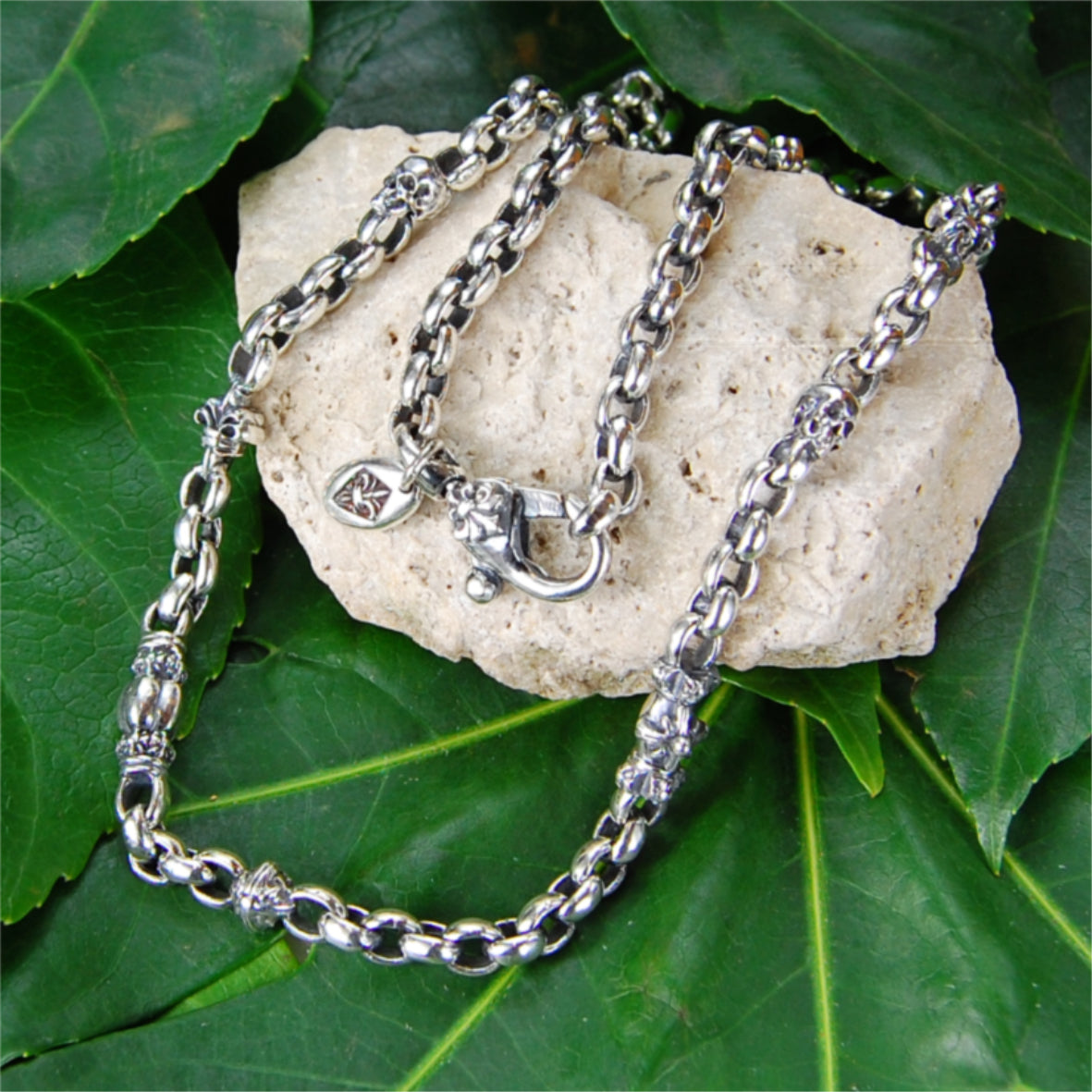 Silver Neckchain FETISHCHAIN with Peas X Skulls Lilies Sprouts Twisted ...